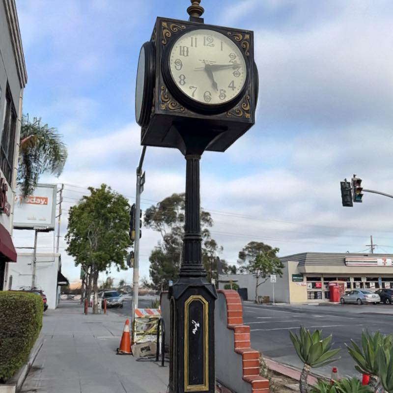 Antique Row clock - @kito on Scaniverse